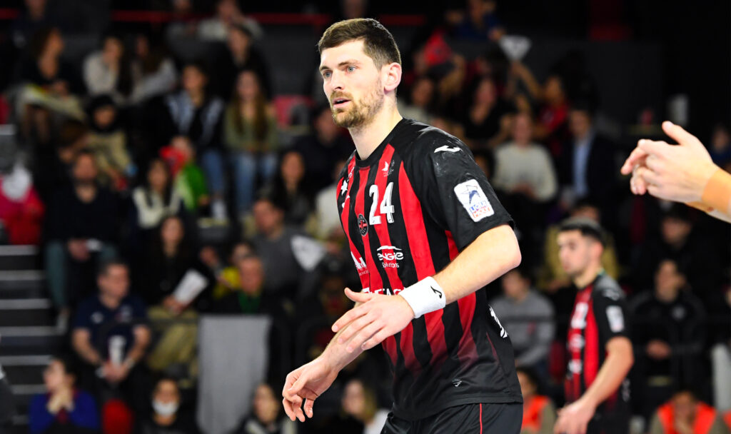 International / Simon Ooms en quête du Mondial 2025 ! - Ivry Handball ...